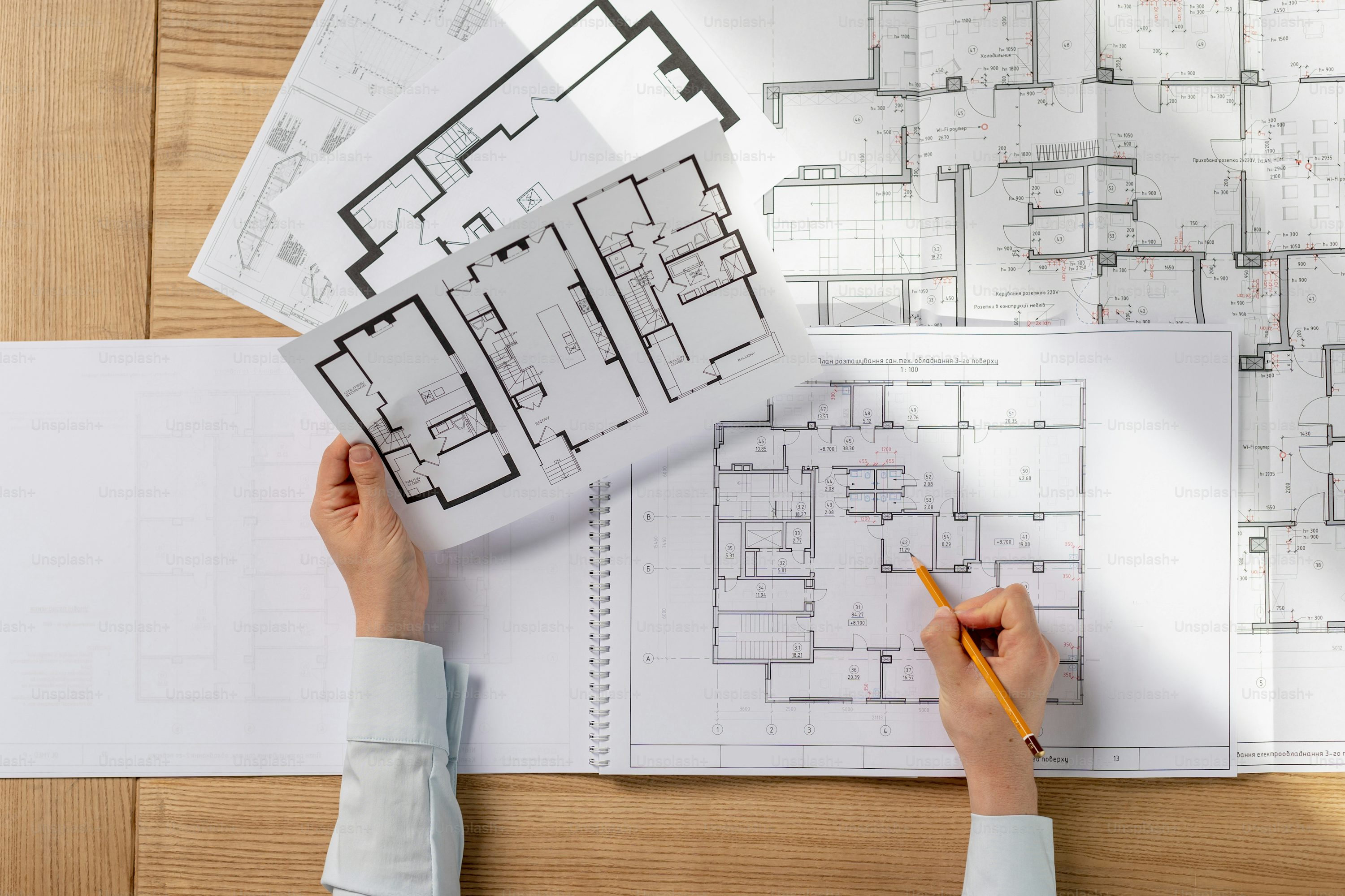 KRYSTAL - ARCHITECT : Building Creative Homes